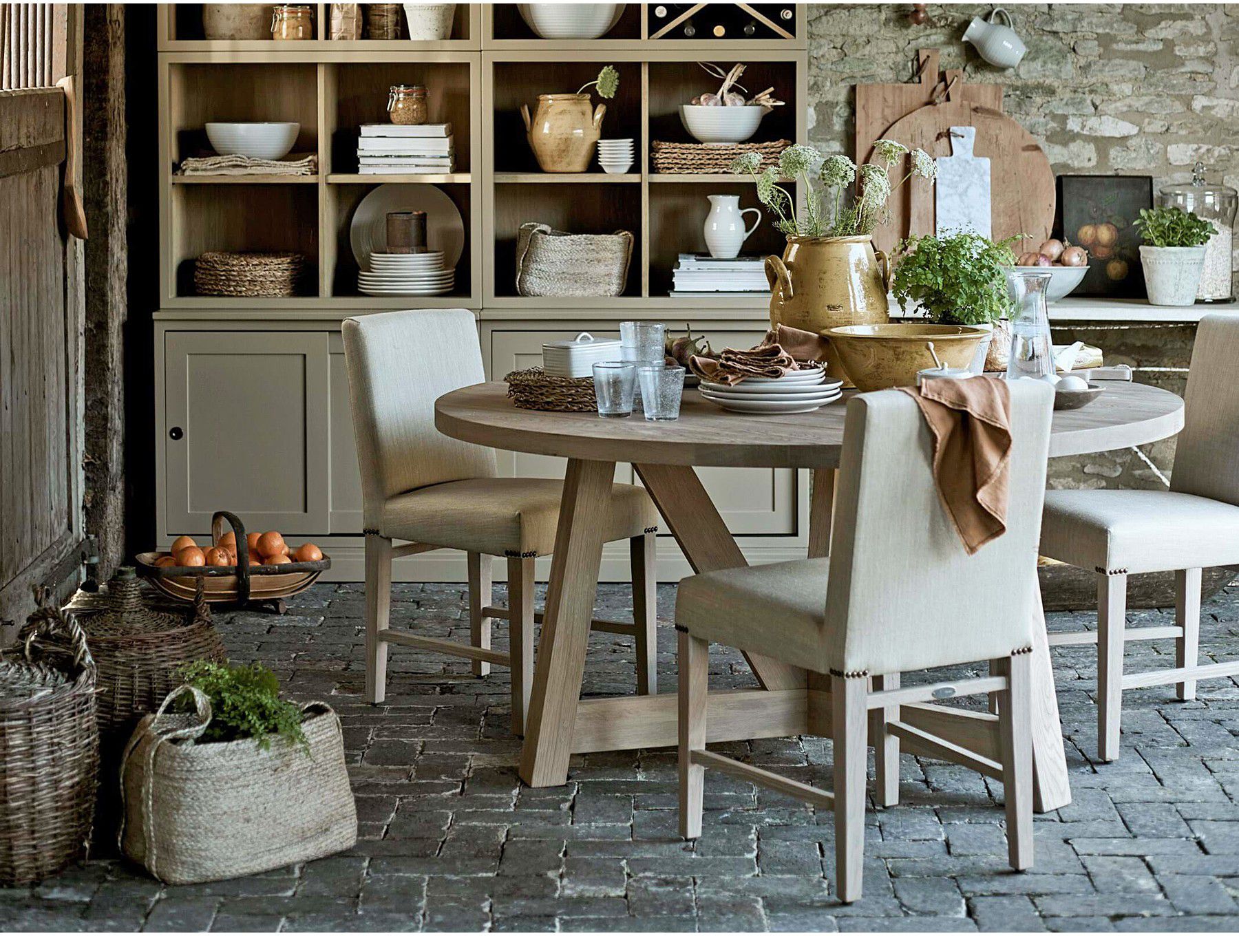 Neptune | Arundel | Dining Tables | Holloways