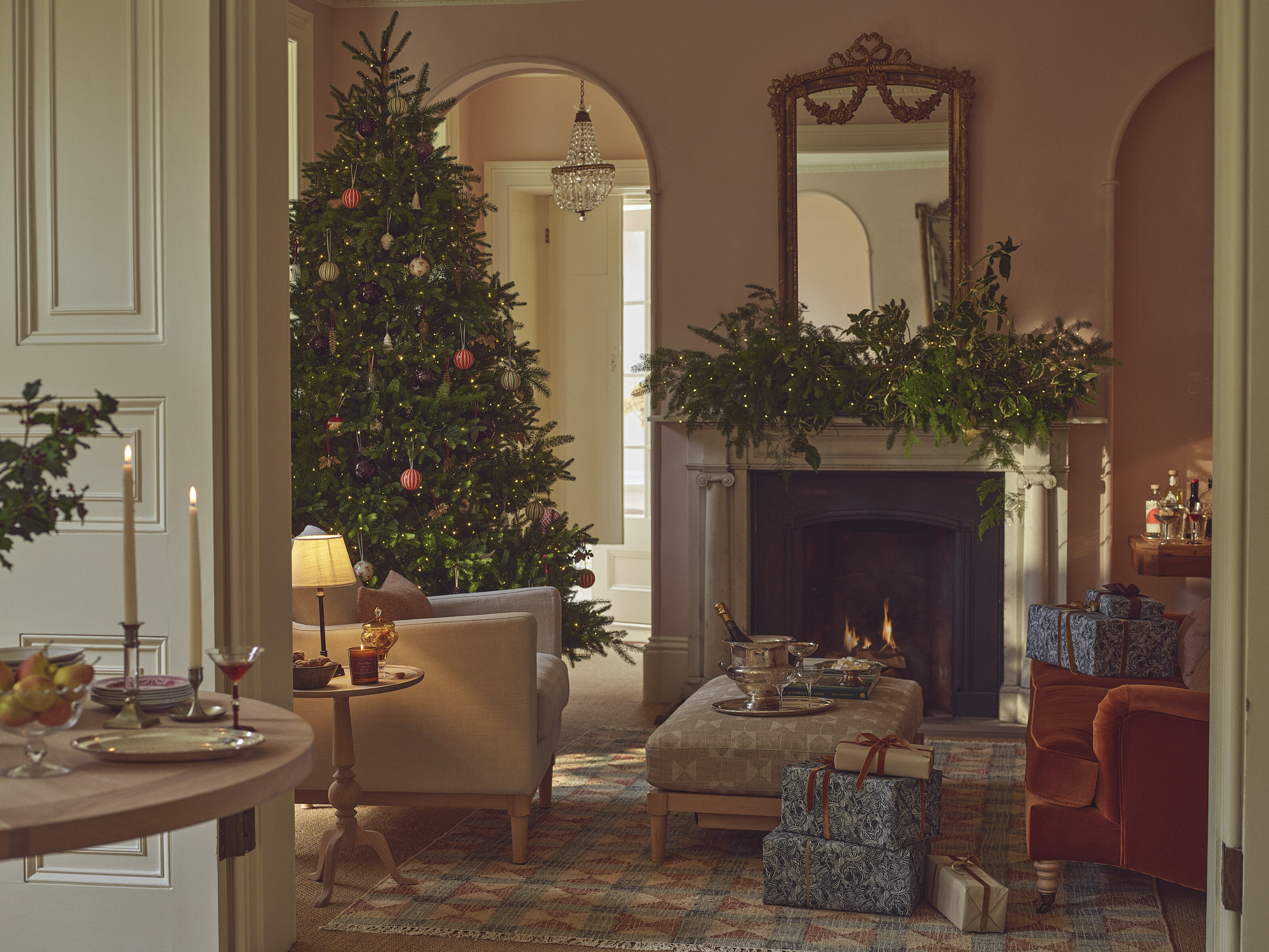 Christmas 2025 Decorating Trends: Must-Have Decorating Styles | Holloways